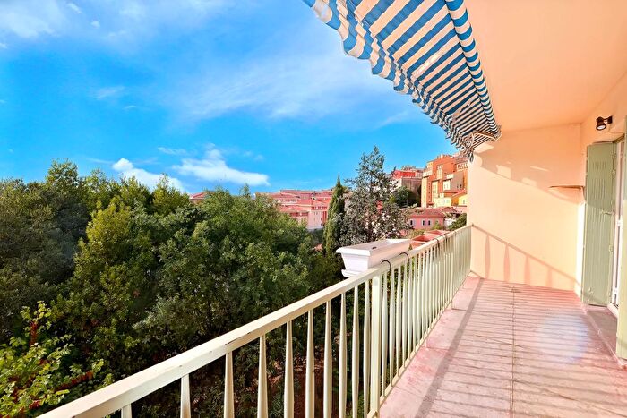 Grasse, Magagnosc, Saint-Mathieu : Appartement 3 pièces à vendre
