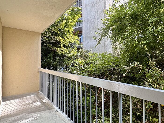 Quartiers Centre, Saint-Anne : Appartement 2 pièces à louer