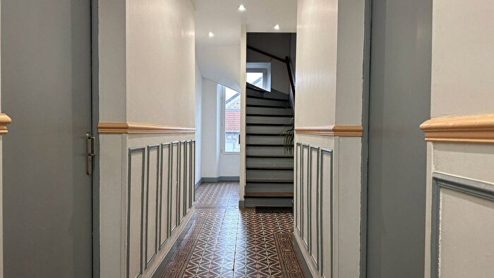 Appartement à louer - Rive Droite-Apport Paris Gare, Corbeil-Essonnes - 1 pièce