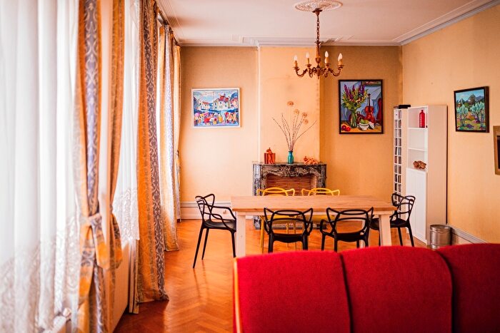 Maison à vendre - Saint-Omer, Centre historique - 10 pièces - 6 chambres