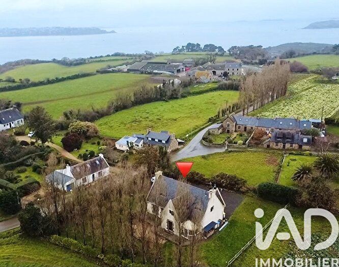 Maison à vendre - Trélévern - 6 pièces - 4 chambres