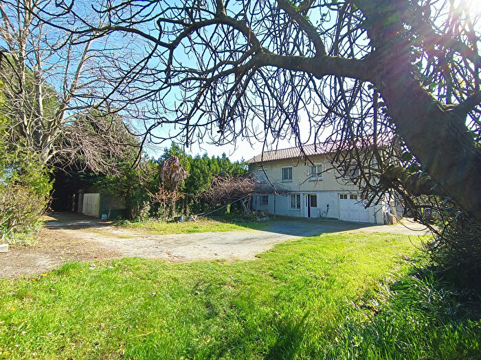 Maison 6 pièces à vendre à Saint-Georges-les-Bains