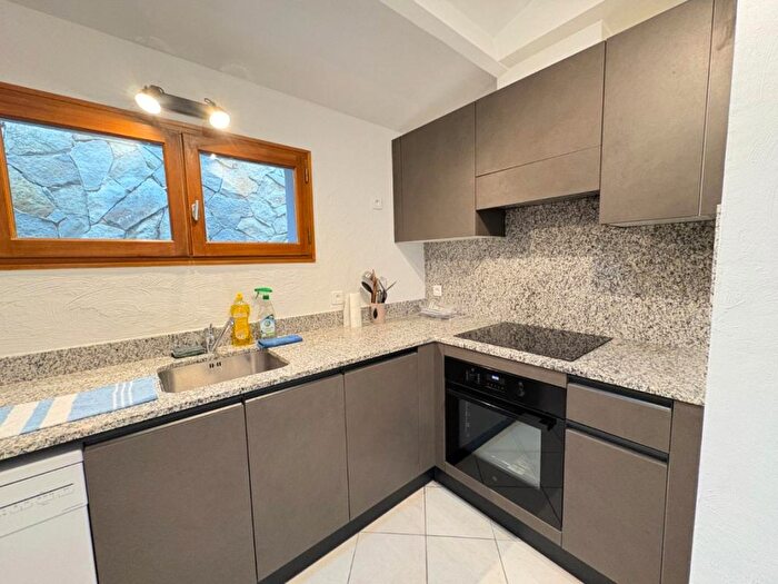 Maison à louer - Falicon - 3 pièces - 2 chambres