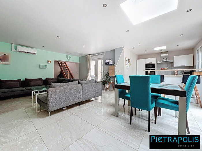 Maison à vendre - Jons - 5 pièces - 4 chambres