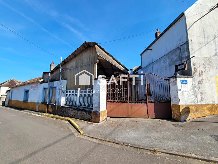 Maison à vendre - Sainte-Colombe-sur-Seine - 8 pièces - 5 chambres