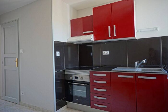 Appartement à louer - La Couronne-Saint Henri, Le Creusot - 1 pièce