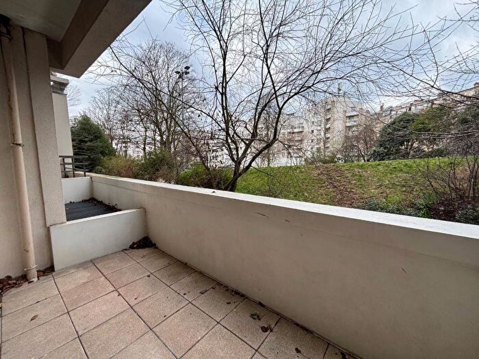 Appartement à louer - Paris ème arrondissement - 4 pièces - 3 chambres