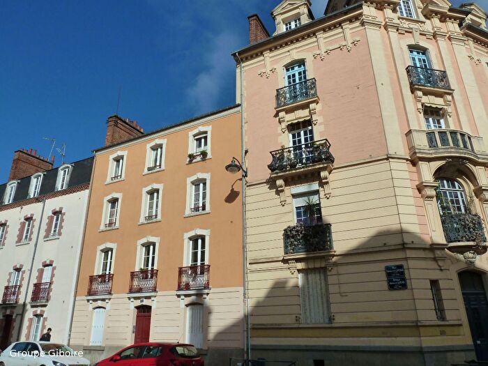 Quartiers Centre, Saint-Hélier, Gare : Appartement 1 pièce à louer