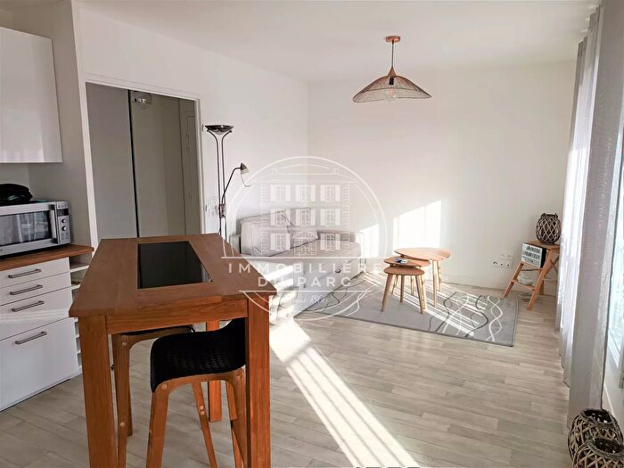 Appartement à vendre - Poissy, La Coudraie - 2 pièces - 1 chambre