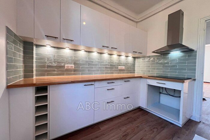 Centre Ville, Aix-en-Provence : Appartement 3 pièces à louer