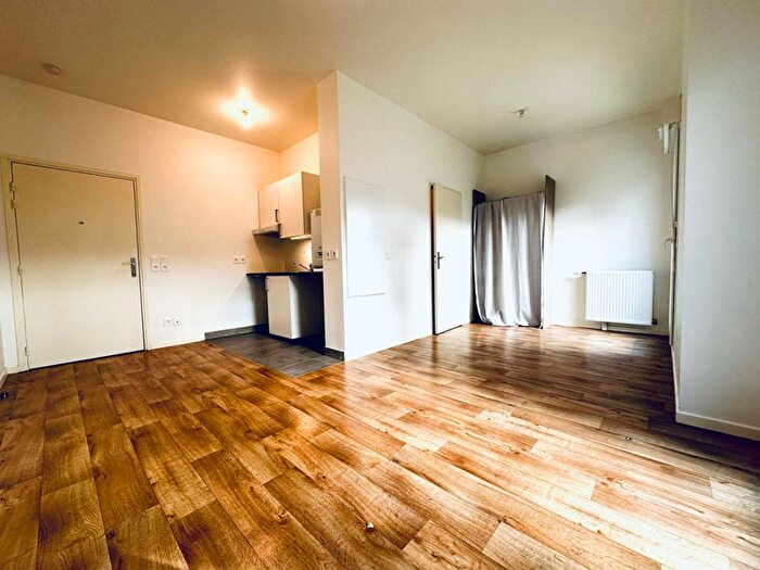 Appartement à vendre - Ozoir-la-Ferrière, Vieux village, Armainvilliers, Notre Dame - 1 pièce