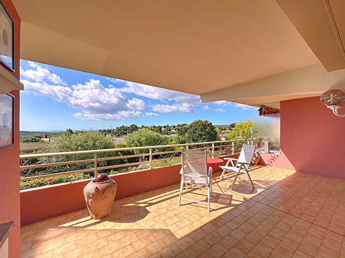 Appartement à vendre - Vence, Vosgelade, Sainte-Anne - 3 pièces - 2 chambres