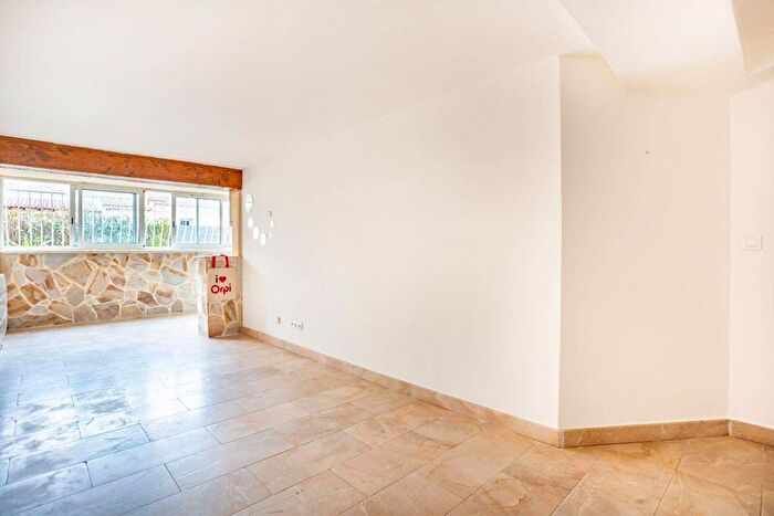 Appartement à louer - Sud, Pégomas - 2 pièces - 1 chambre