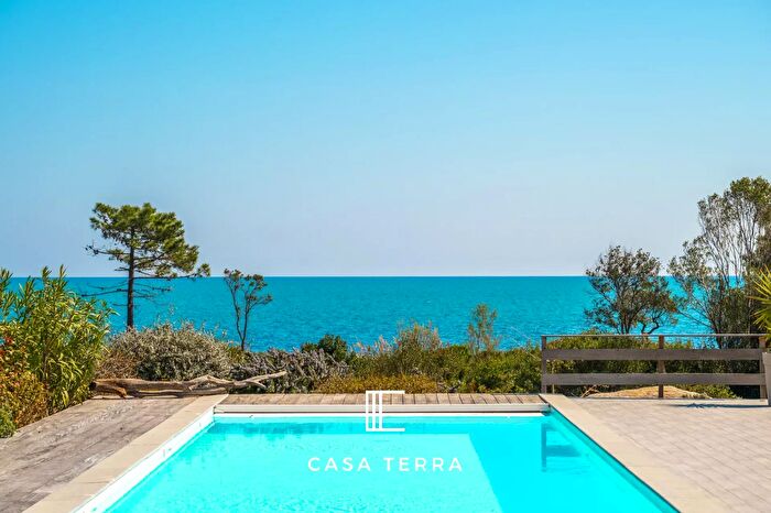 Maison à vendre - Sari-Solenzara - 6 pièces - 5 chambres