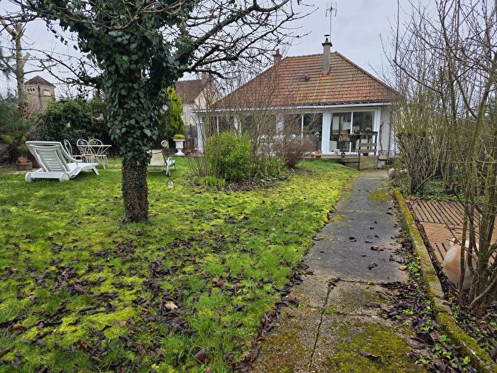 Maison à vendre - Villemandeur - 4 pièces - 2 chambres