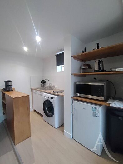 Appartement à louer - Ramenas-Léo Lagrange, Montreuil - 1 pièce