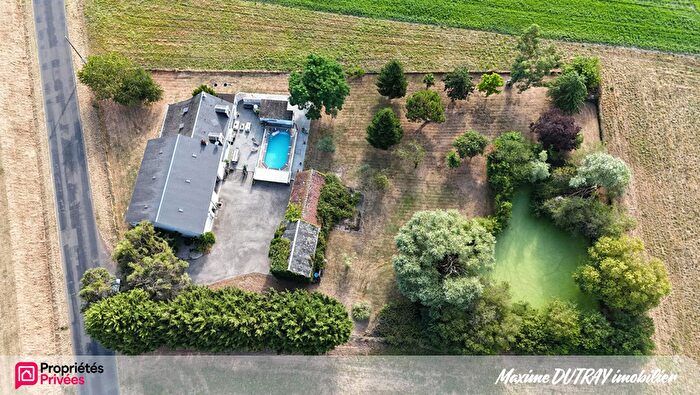 Maison 5 pièces à Monnaie, à vendre