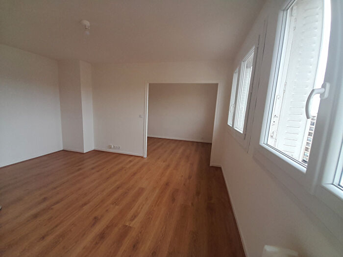 Appartement à louer - Aurillac, Centre-ville - 4 pièces - 2 chambres