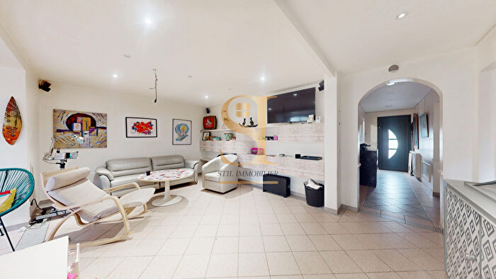 Maison à vendre - Villejuif, Haute-Buyères, Esselières - 6 pièces - 4 chambres