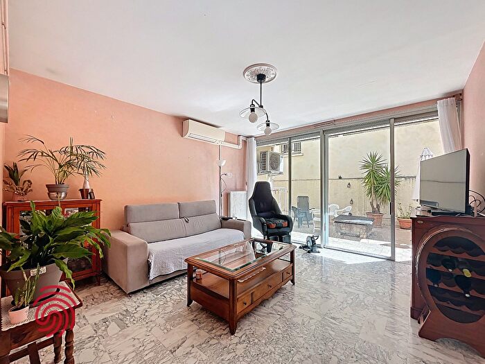 Appartement à vendre - Béziers, Champ de Mars - 3 pièces - 2 chambres