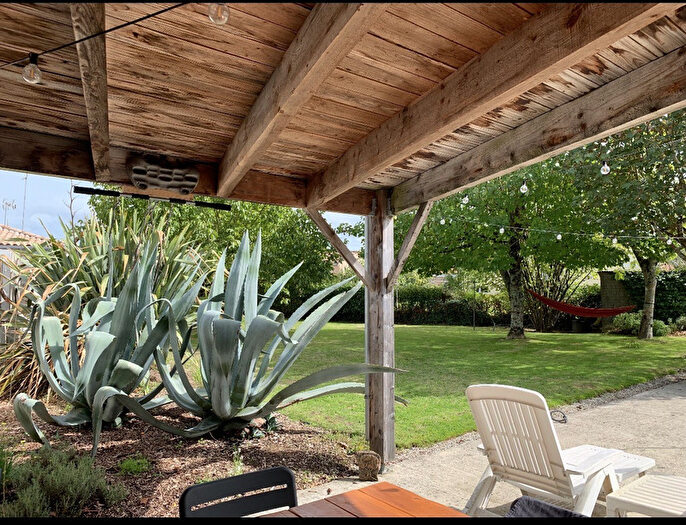 Maison à vendre - Les Clouzeaux - 6 pièces - 4 chambres