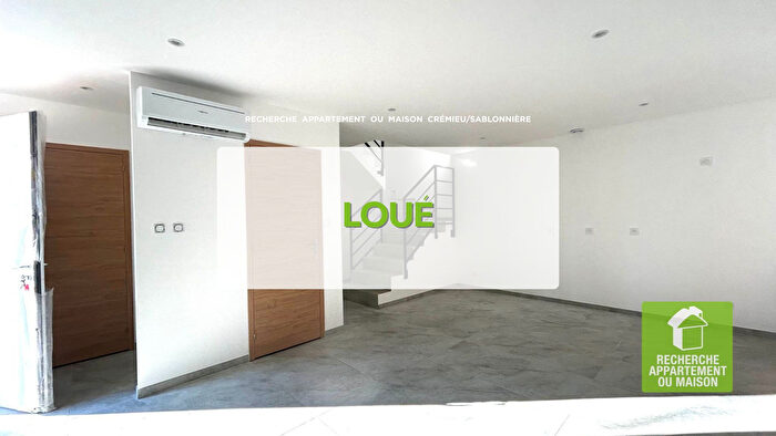 Maison à louer - Morestel - 4 pièces - 3 chambres