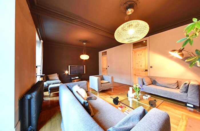 Appartement à vendre - Grenoble, Centre-ville - 5 pièces - 3 chambres