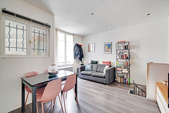 Appartement à vendre - Paris e , Belleville, Saint-Maur - 2 pièces - 1 chambre