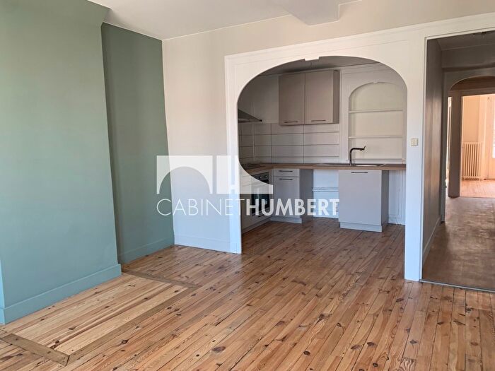 Appartement à louer - Saint-Étienne, Centre-ville, Peuple, Chavanelle - 4 pièces - 3 chambres