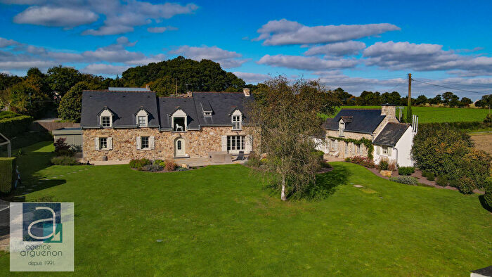 Maison à vendre - Jugon-les-Lacs - 5 pièces - 3 chambres