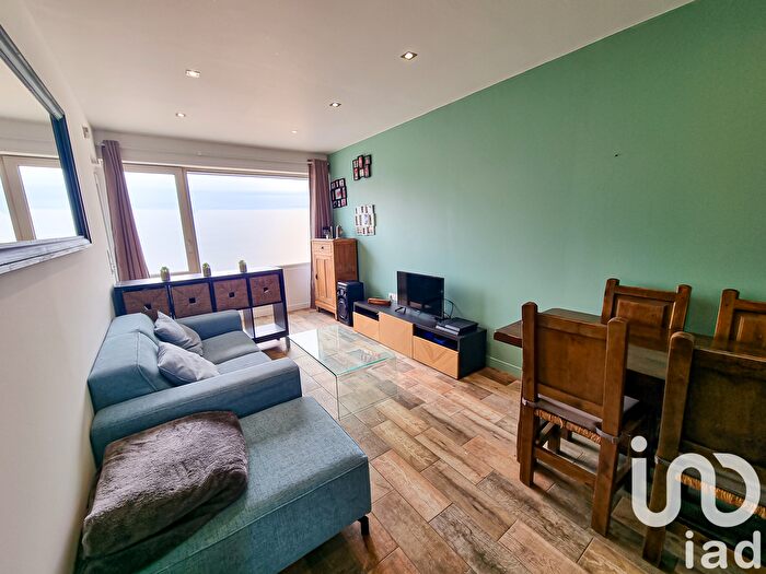 Maison à vendre - Bauvin - 4 pièces - 3 chambres