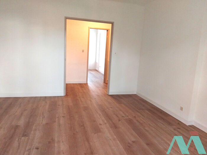 Appartement à louer - Le Cannet-des-Maures - 3 pièces - 2 chambres