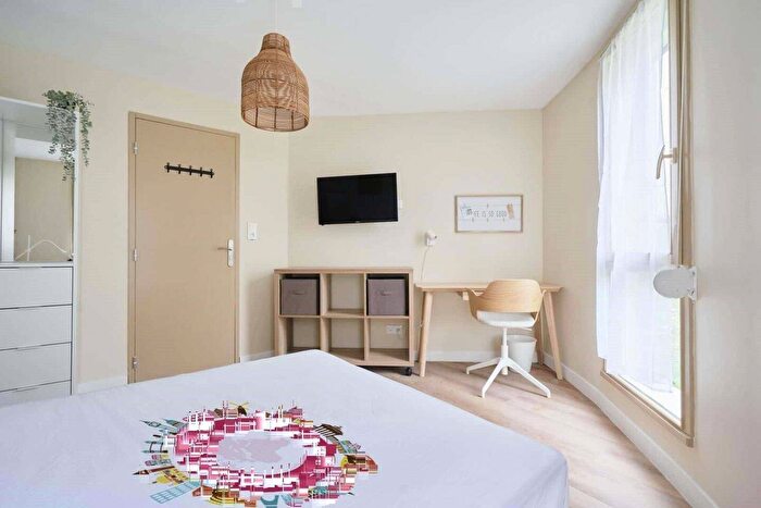 Appartement à louer - Centre Ville, Reims - 1 pièce