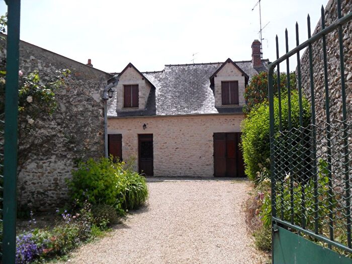 Maison à louer - Plessis-Saint-Benoist - 5 pièces - 4 chambres