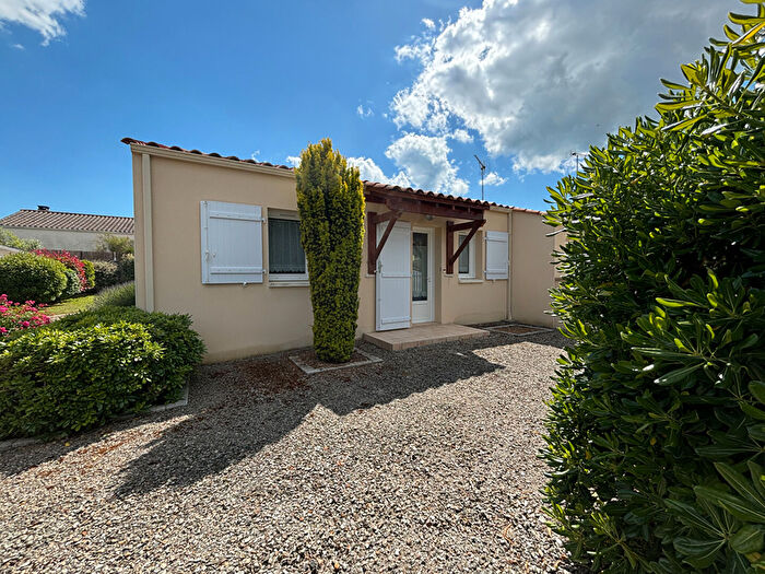 Maisons à vendre et appartements à louer - 1