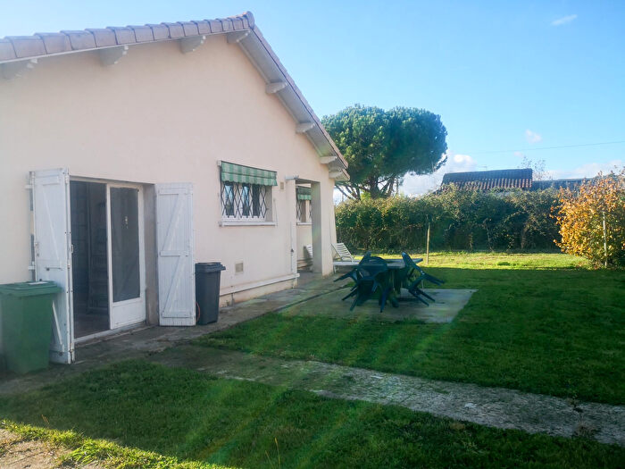 Maison à vendre - Saint-Louis-de-Montferrand - 4 pièces - 2 chambres