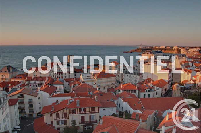 Appartement à vendre - Biarritz, Centre-ville Est - 4 pièces - 2 chambres