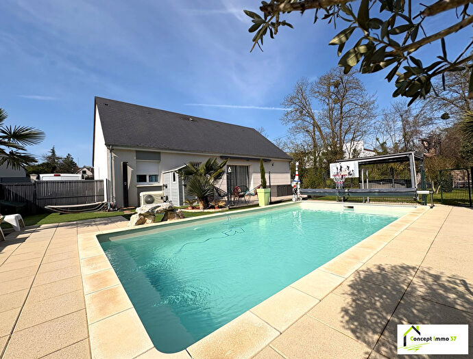 Maison à vendre - Montlouis-sur-Loire - 6 pièces - 4 chambres