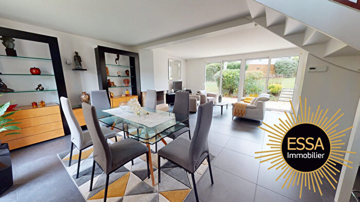 Maison à vendre - Orgeval - 7 pièces - 5 chambres