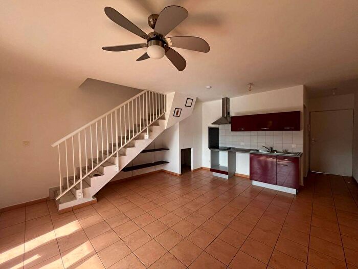Appartement à louer - Saint-Pierre - 4 pièces - 3 chambres