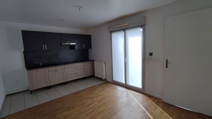 Rive du Loing, Nemours : Appartement 2 pièces à louer