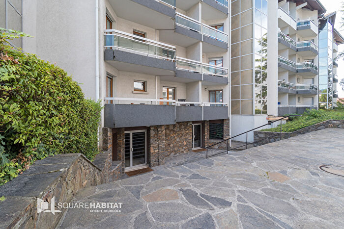 Appartement à vendre - Ville-la-Grand - 3 pièces - 2 chambres