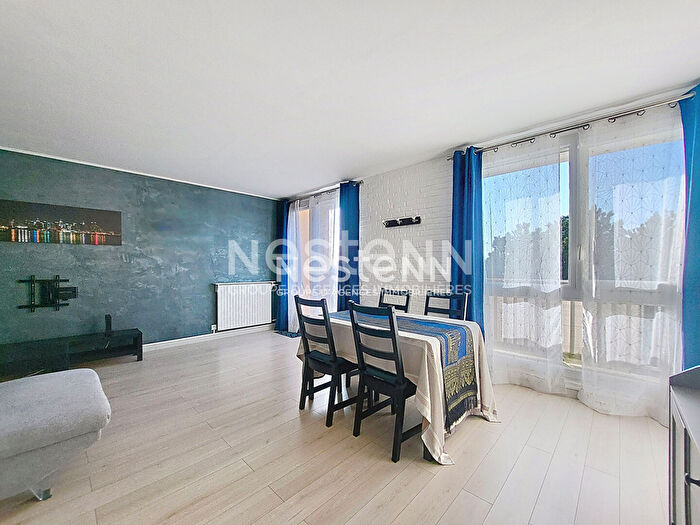 Appartement à louer - Montigny-le-Bretonneux, Le Pas du Lac - 3 pièces - 2 chambres