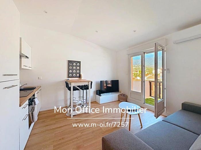 Cavalaire-sur-Mer, Centre-ville : Appartement 2 pièces à vendre