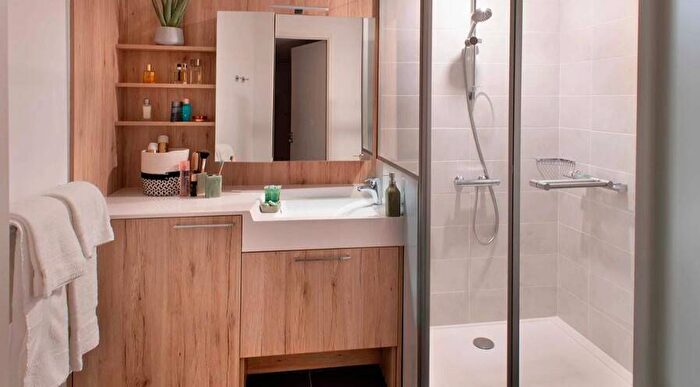 Appartement à louer - Centre Ville, Dreux - 2 pièces