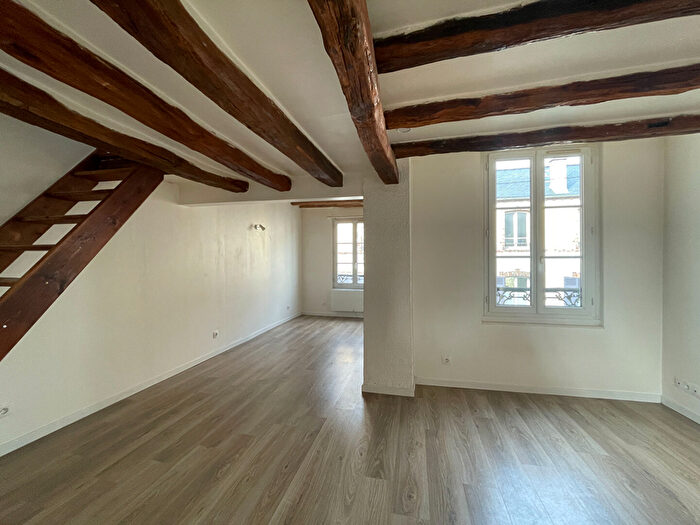 Appartement à vendre - Fontainebleau, Pleus - 2 pièces - 1 chambre