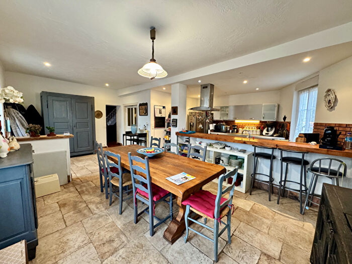 Maison à vendre - Briare - 9 pièces - 6 chambres