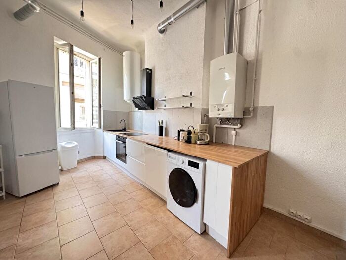 Appartement à louer - Marseille e , Cours julien, Notre-Dame-des-Monts - 5 pièces - 4 chambres