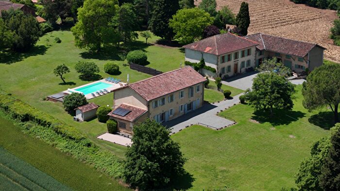 Maison 16 pièces à vendre - LIsle-en-Dodon