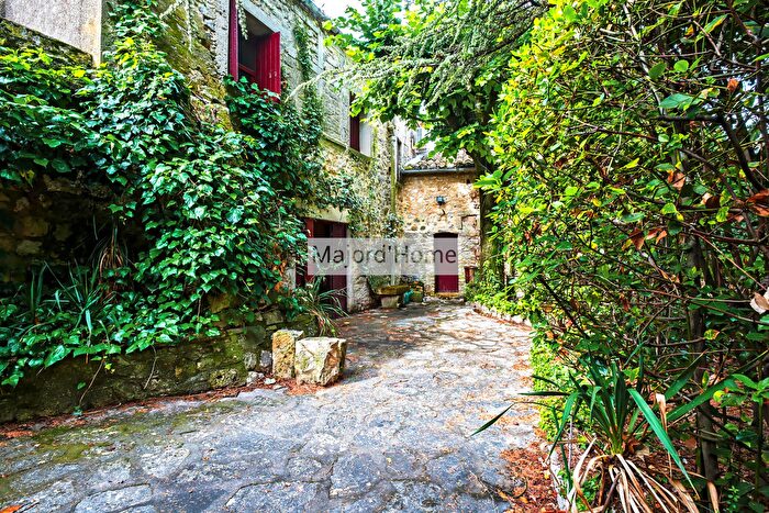 Maisons à vendre et appartements à louer - 1